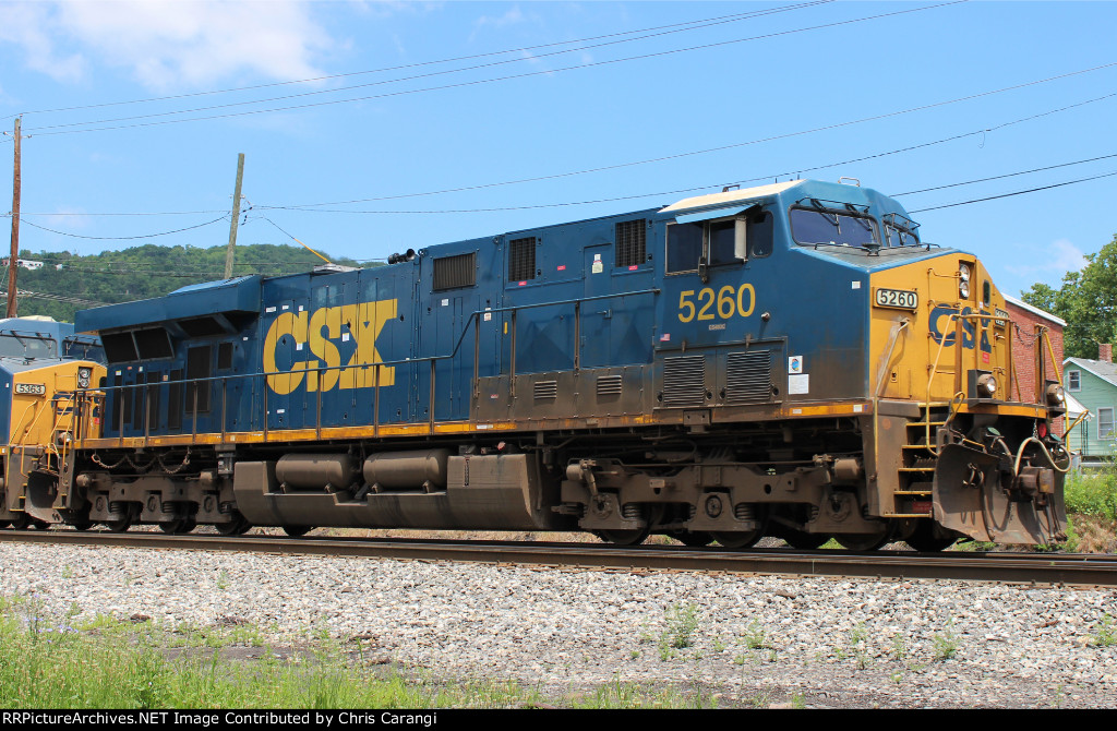 CSXT 5260 on R439-16